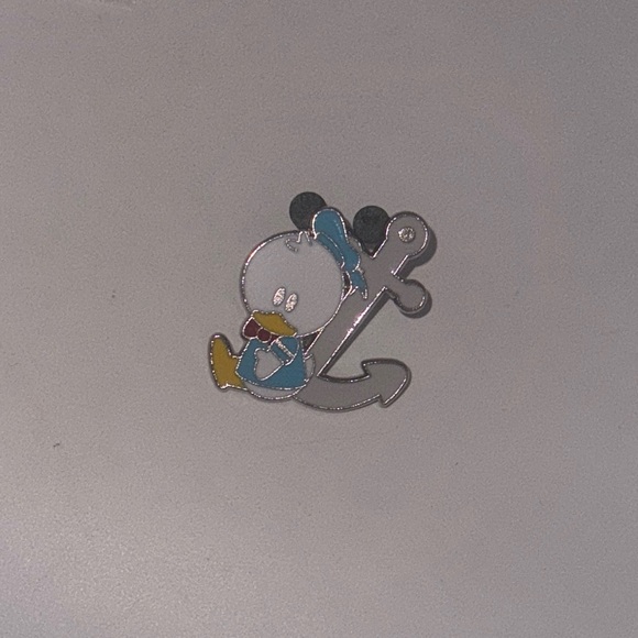 Disney | Accessories | Must Bundle Disney Donald Duck Anchor Pin Blue ...